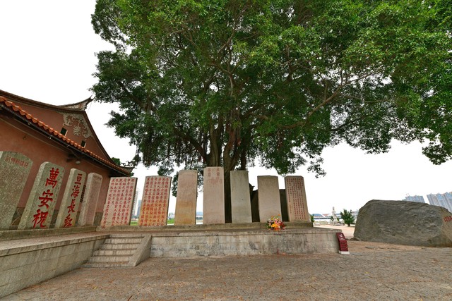 Master Hongyi said: The emptiness in Buddhism is not nothing, but ...