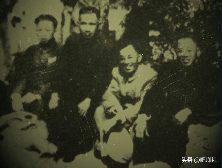 During the Battle of Shanghai, Ye Fei asked the commander to command 2 ...