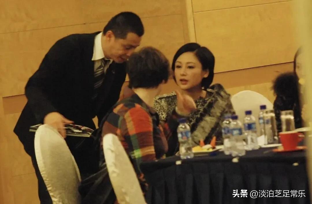 In a stunning reversal, singer Chen Hong's ex-husband, Li Jun ...
