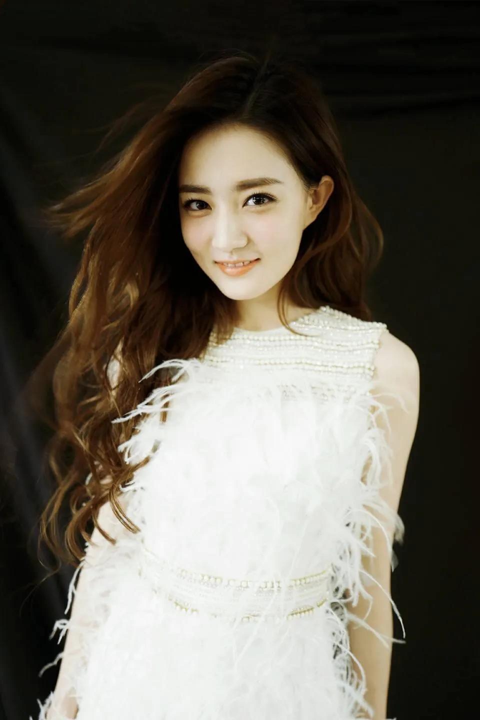 Xu Lu#Meitu 15 - iNEWS