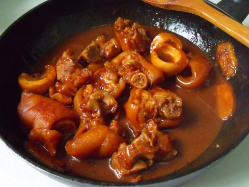 The magical practice of pig's trotters!The skin is firm and the meat is ...
