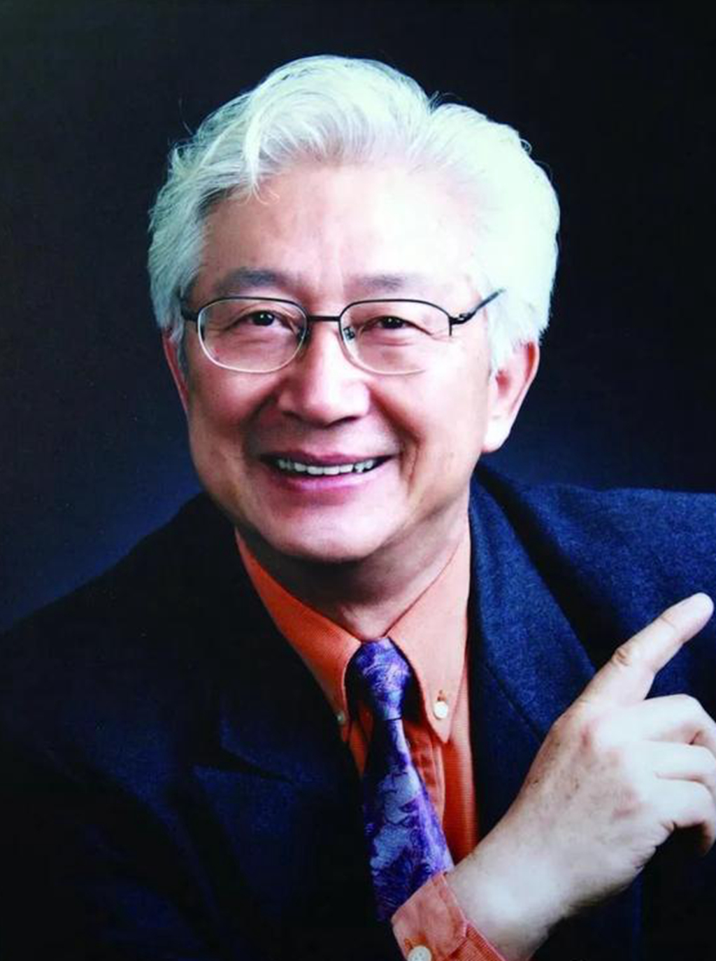 The famous host Chen Duo recently appeared, once hosted "Talking about ...