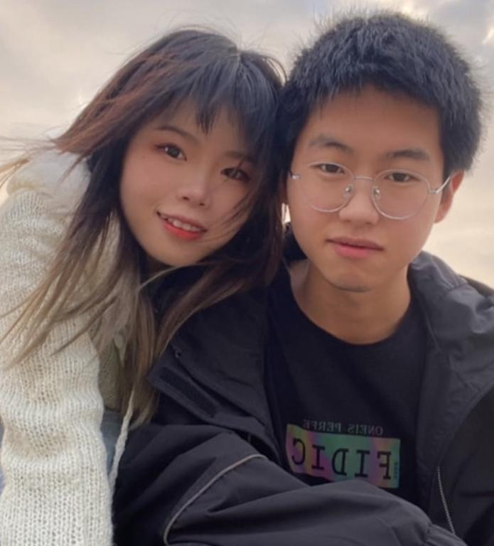 Sun Haiyang's family of five traveled to Changlong, watching fireworks ...