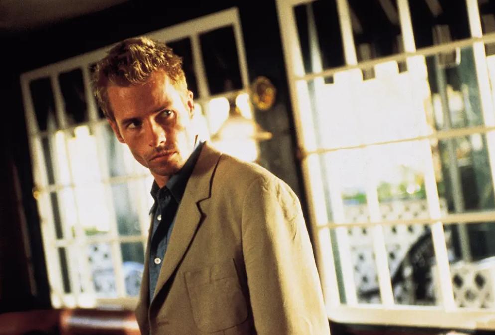 "Memory Fragments": Wandering Between Memory and Reality - iNEWS