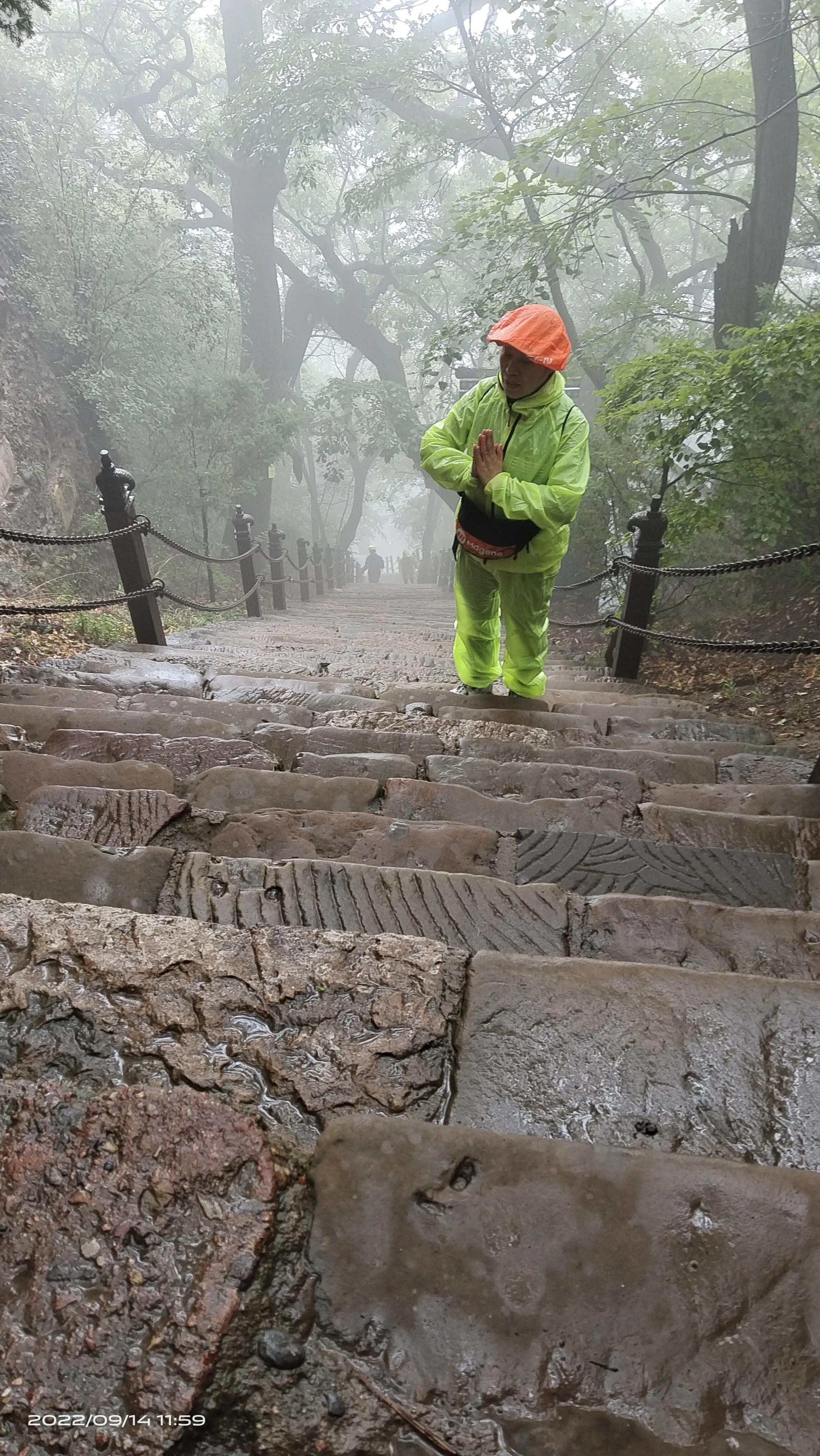 Riding the Great Northwest for Thousands of Miles in Tongchuan, Just to ...