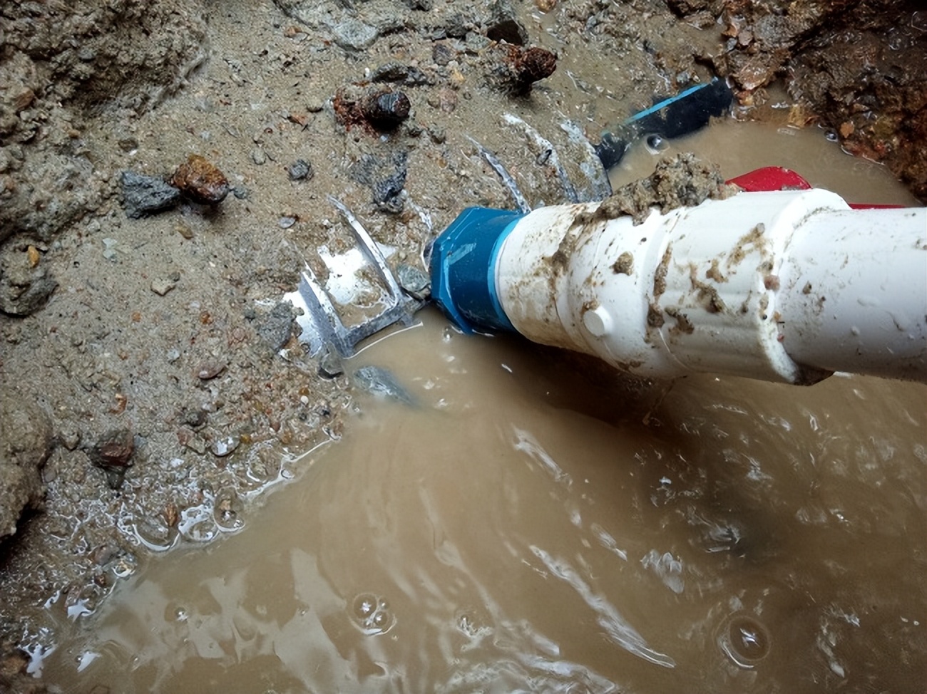 Efficient solution to the problem of water supply pipe leakage - iNEWS