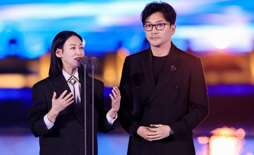 CCTV Movie Ceremony: The 6-person host team competes in the same frame ...