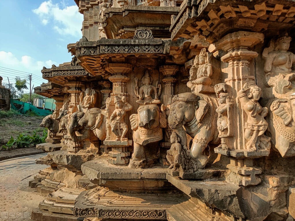 Let the shoes govern yourself to see the legendary epic of the three ...