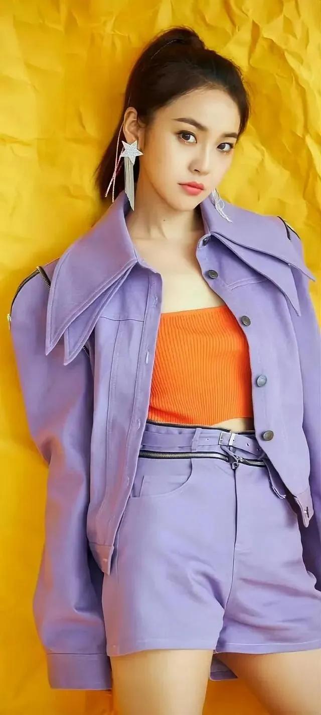 Zhang Jialin, I didn't expect that she is also a long-legged beauty - iMedia