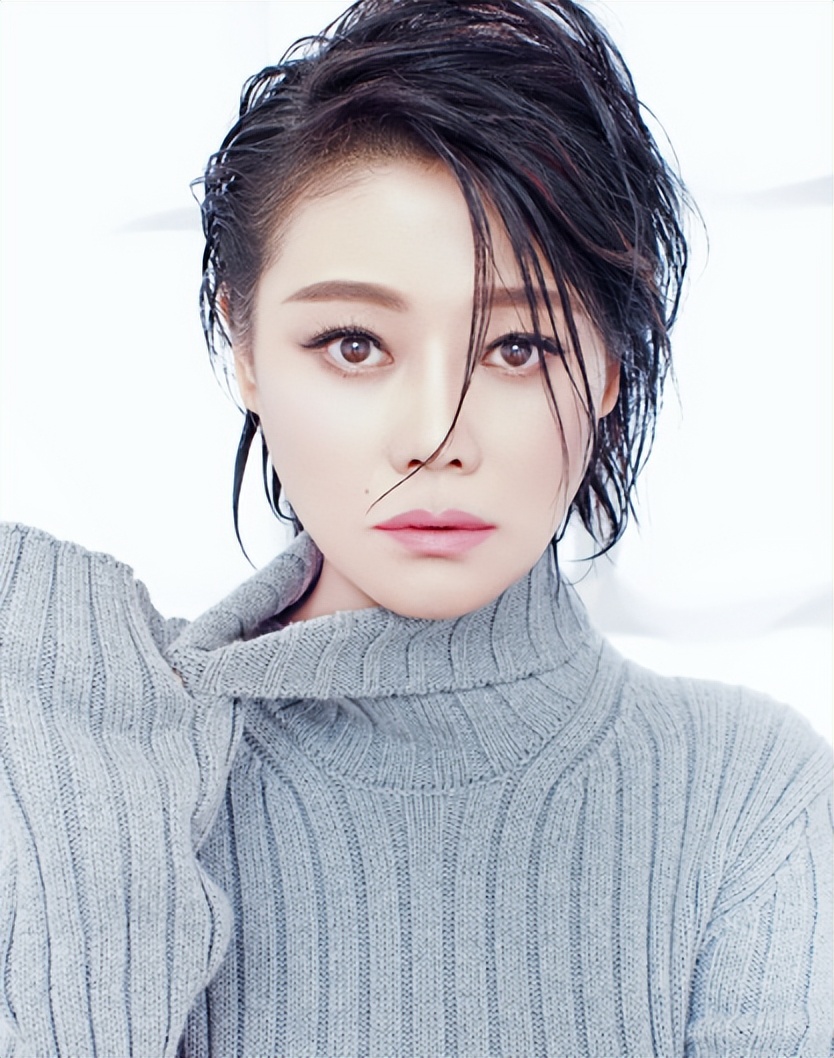 He Jing: Clear and aggressive, expressing her personal attitude on the ...