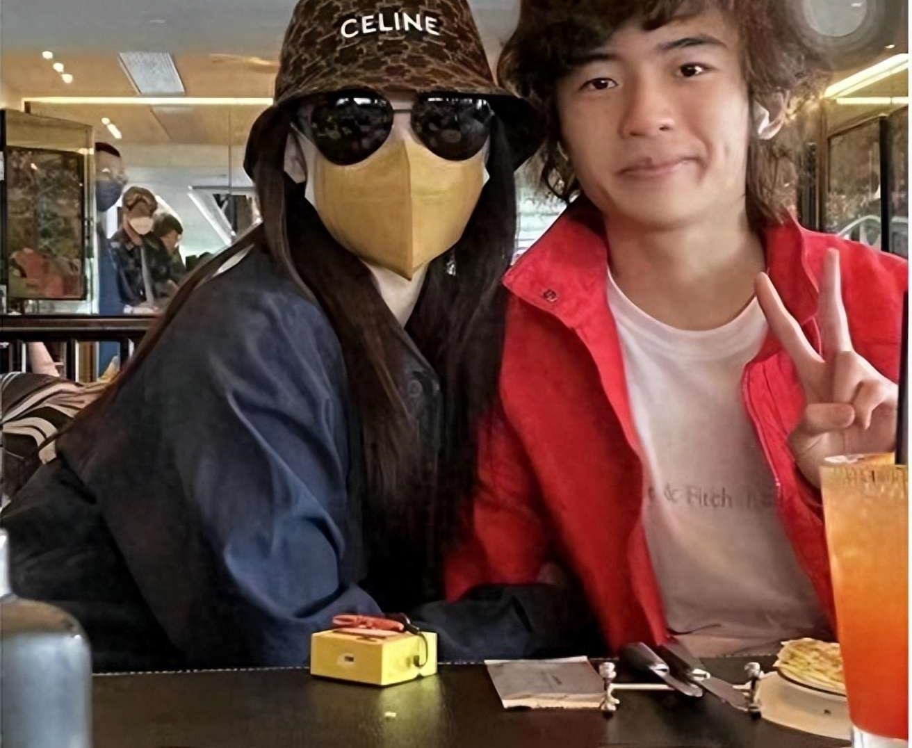 Lucas' love affair exposed! The children are responsible for all the ...