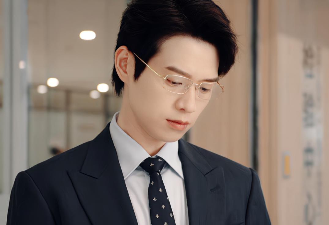 The promotion of "My Fireworks on Earth" focuses on Wei Daxun, are you ...