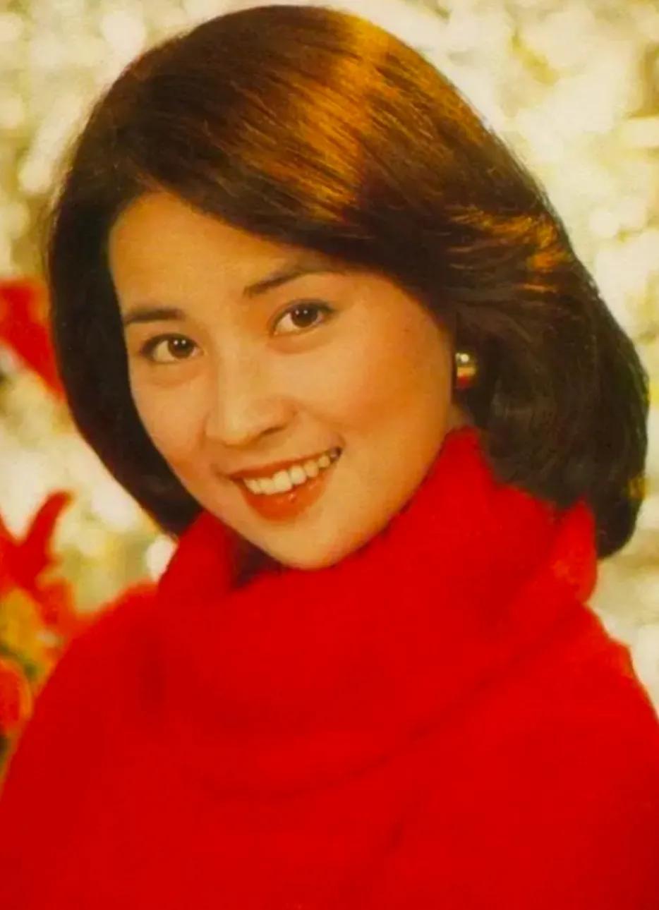 The beauty who let Jackie Chan fall in love, actress Lin Fengjiao - iMedia