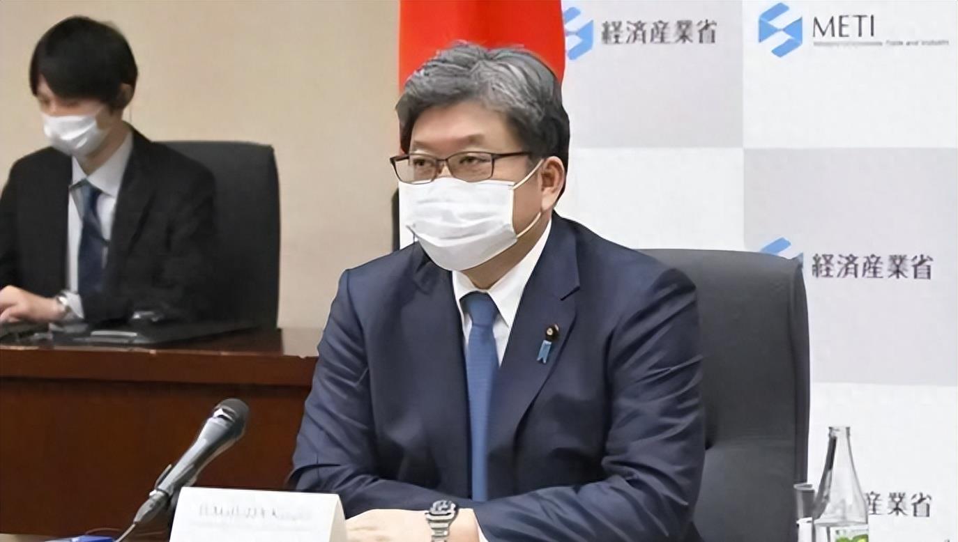 Two large powder barrels exploded, and the United States had no power ...