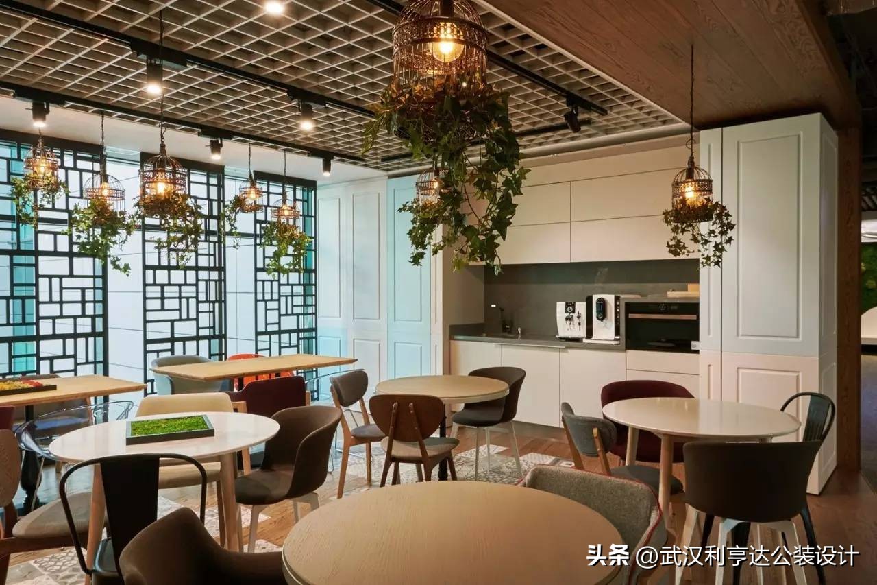 How to decorate a large bay office - iNEWS