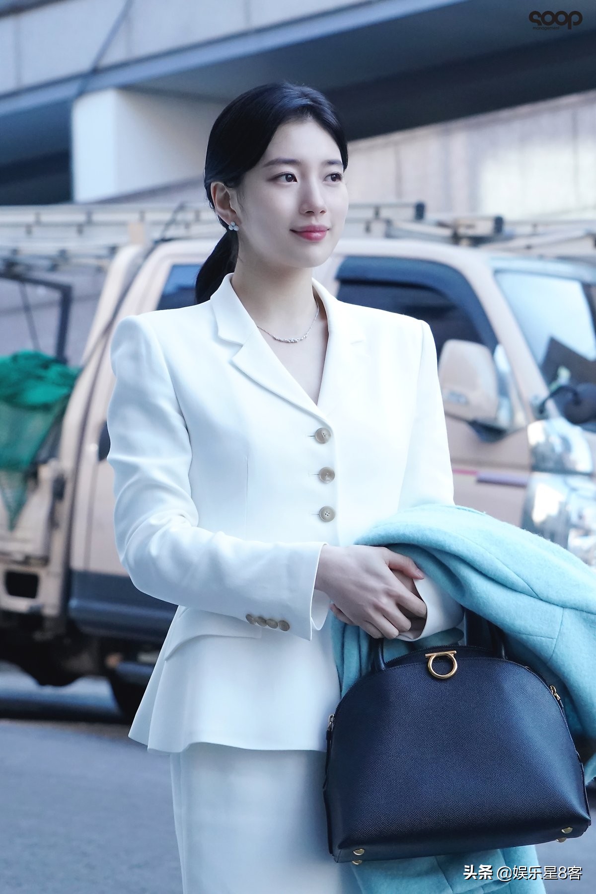 Anna's wardrobe has 150 outfits?Bae Suzy's behind-the-scenes filming ...