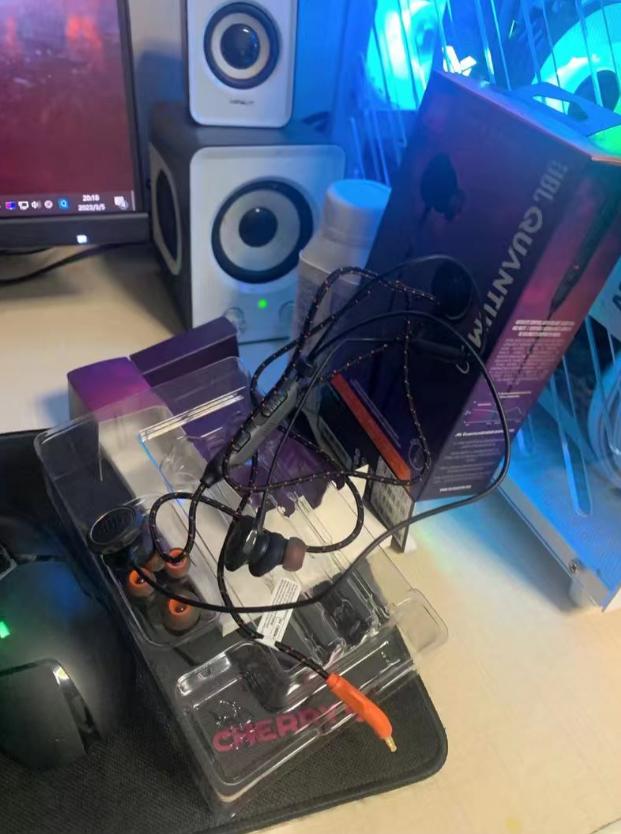 A gaming headset with realistic and natural sound quality, which helps ...