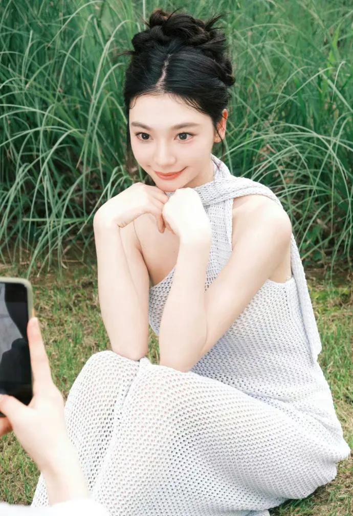 After watching the "heartthrob" cosplay by Yi Mengling, I realized that Chen Hao's version is ...