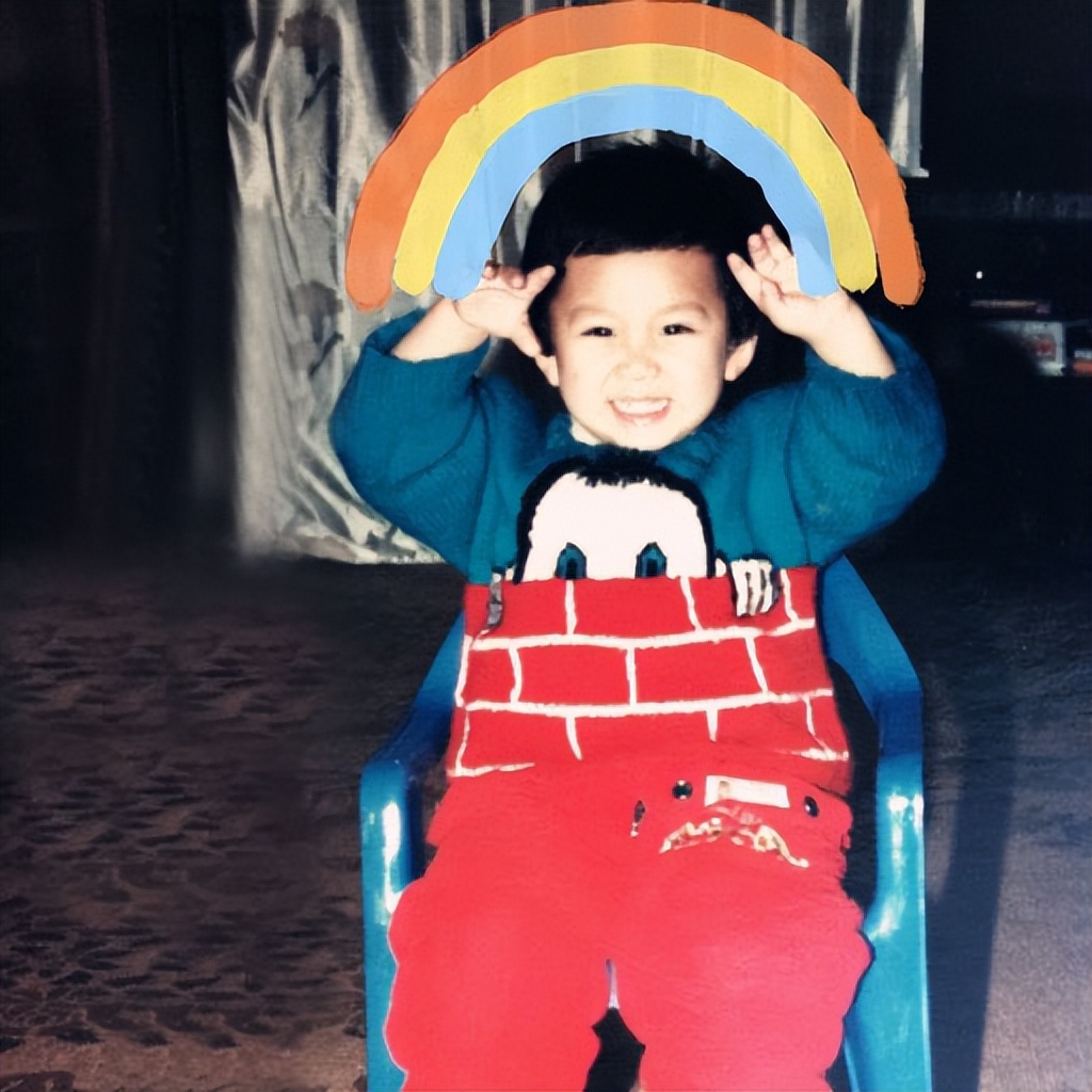 Popular young student Liu Sibo: His younger sister Xi Wang divorced, he ...