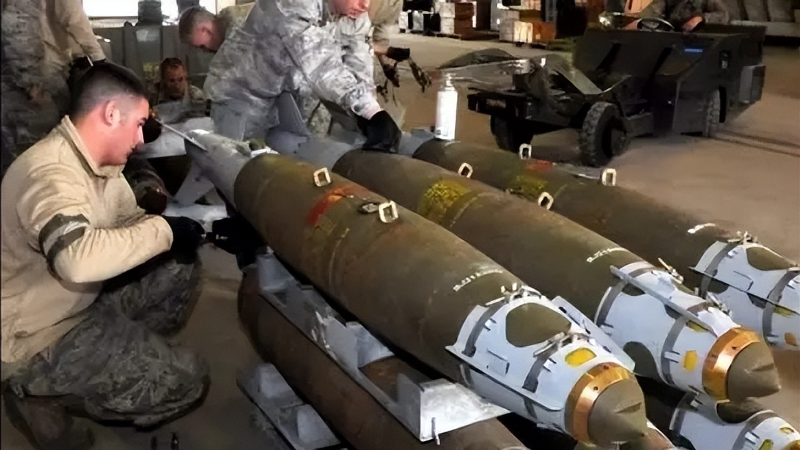 Ukraine makes 4 guarantees to the world not to use cluster shells ...