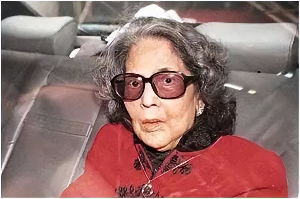 Hong Kong star Xie Lingling, married into a wealthy family at the age ...
