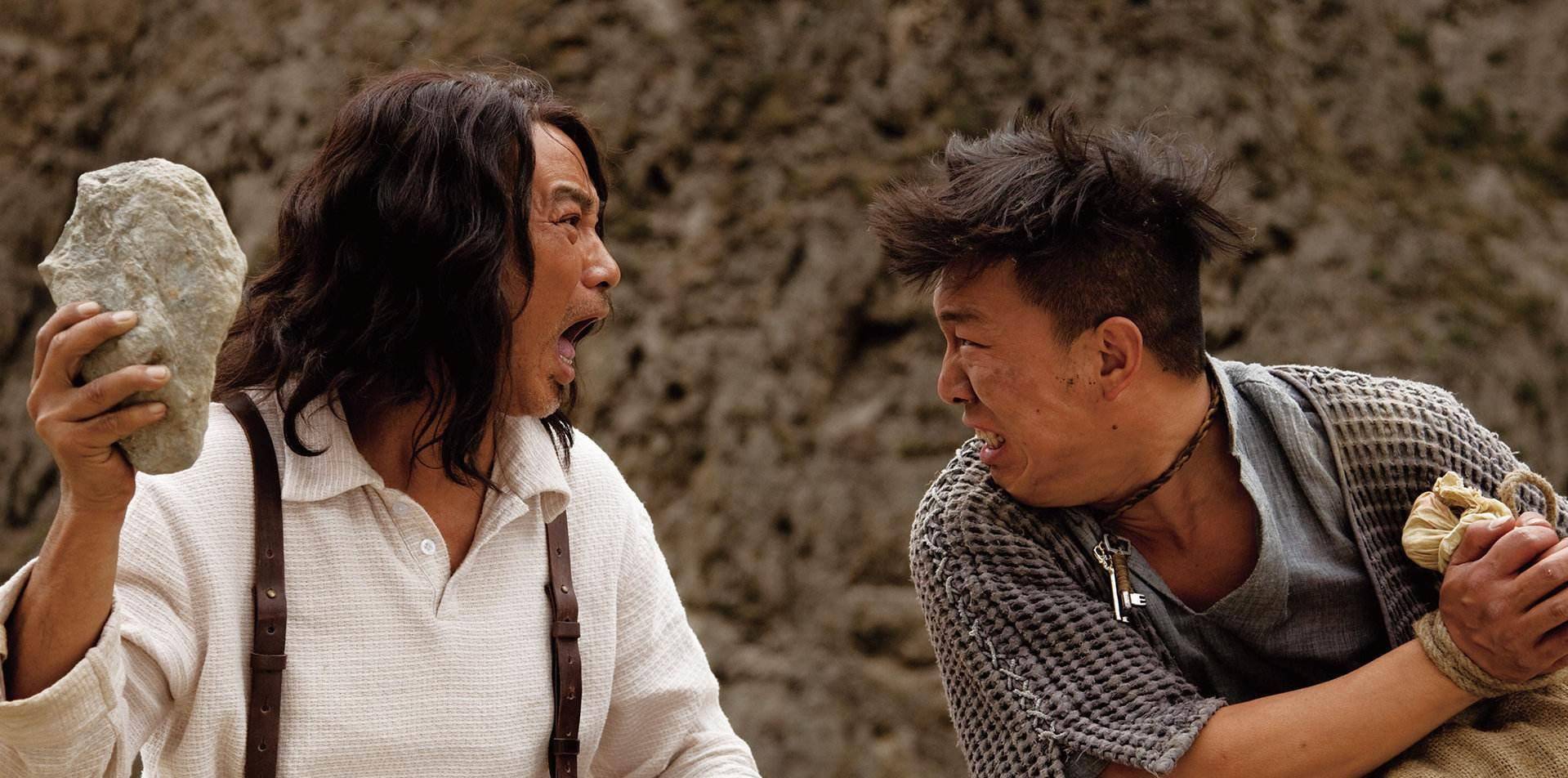 "Eight Hundred": Under the distorted picture lens, an extremely ...