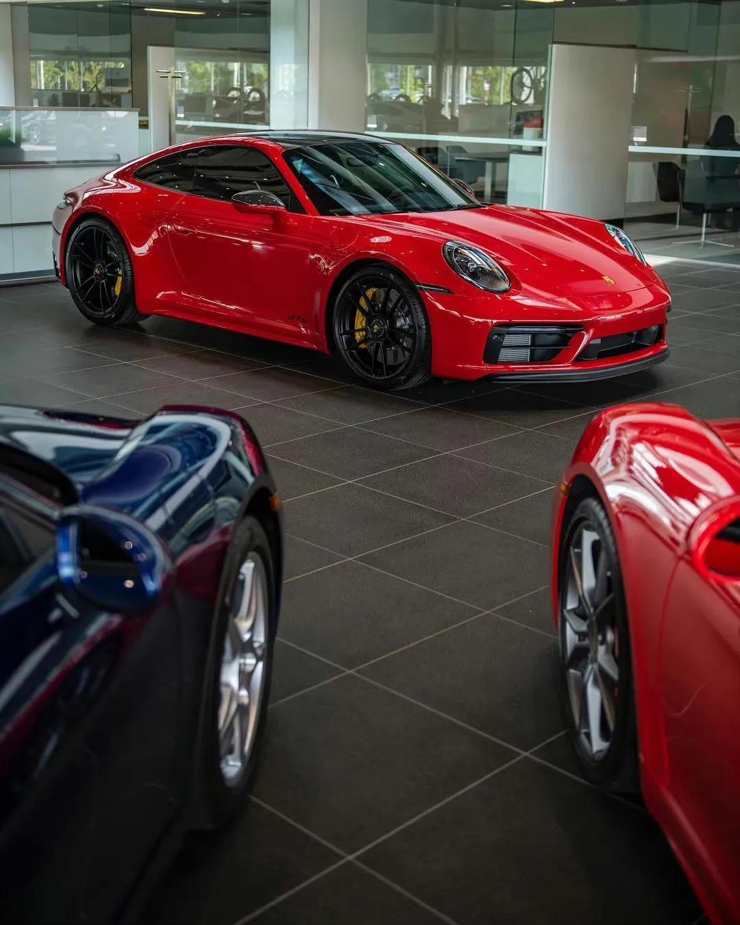 Porsche 911 Carrera GTS Red Performance Frog!absolutely - iNEWS