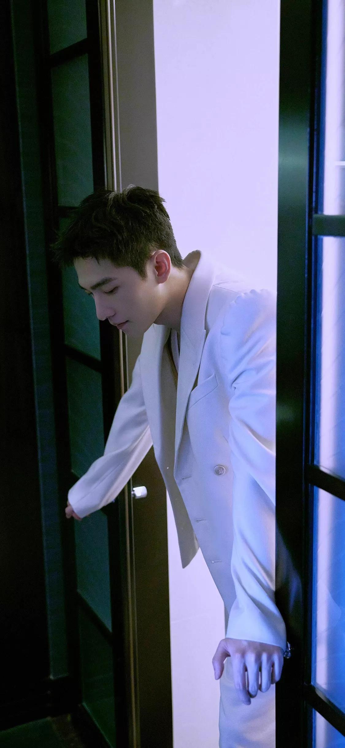 Star Wallpaper-39-Yang Yang - iMedia