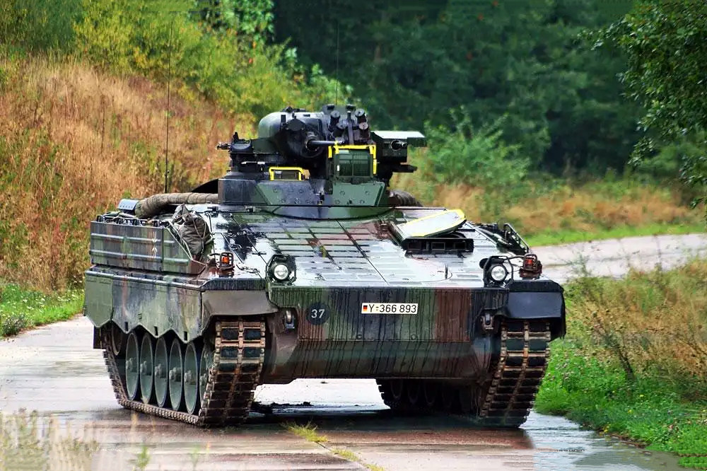 German "Weasel" infantry fighting vehicle - iNEWS
