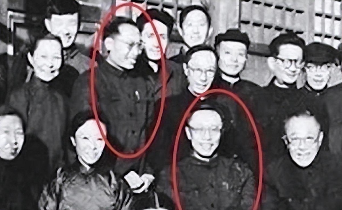 His father is pictured with Puyi, and he is a serious "relative of the ...