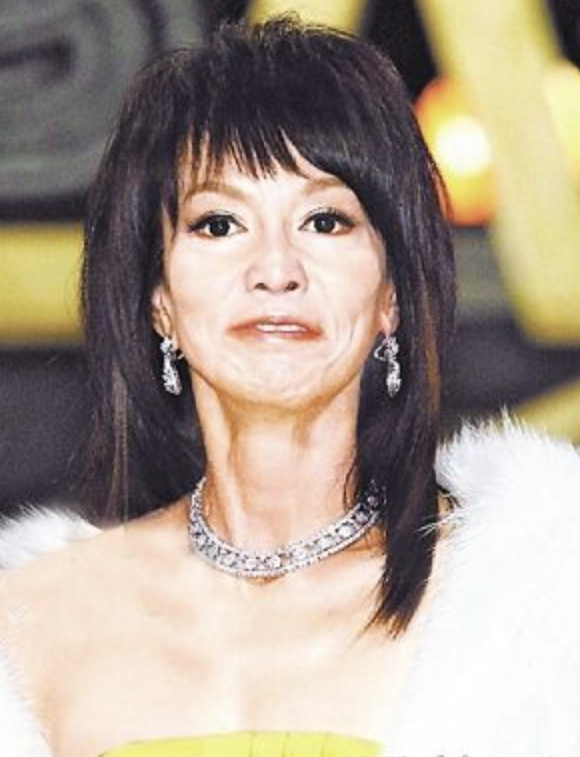 The middle-aged actors with sagging cheeks, bloated foreheads, and stiff expressions have all ...