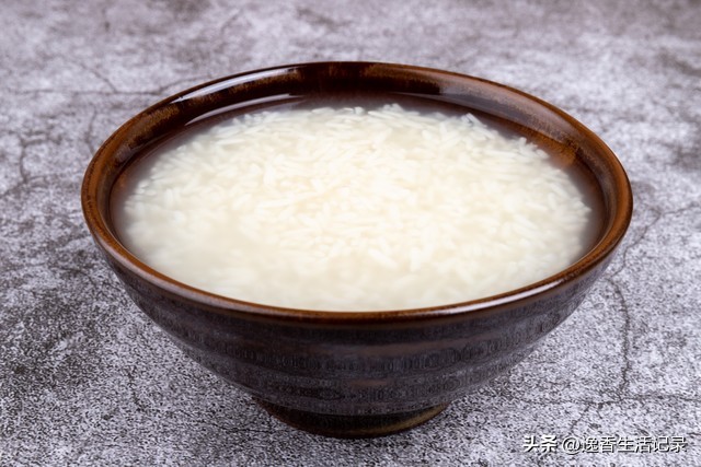 A bowl of self-brewed rice wine, a sweet summer - iNEWS
