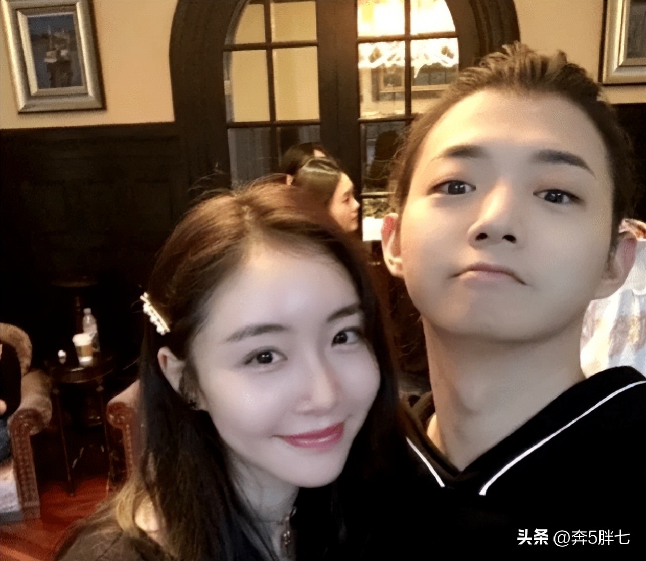 Huo Zun and Shi Binglan celebrated the Mid-Autumn Festival, the ...