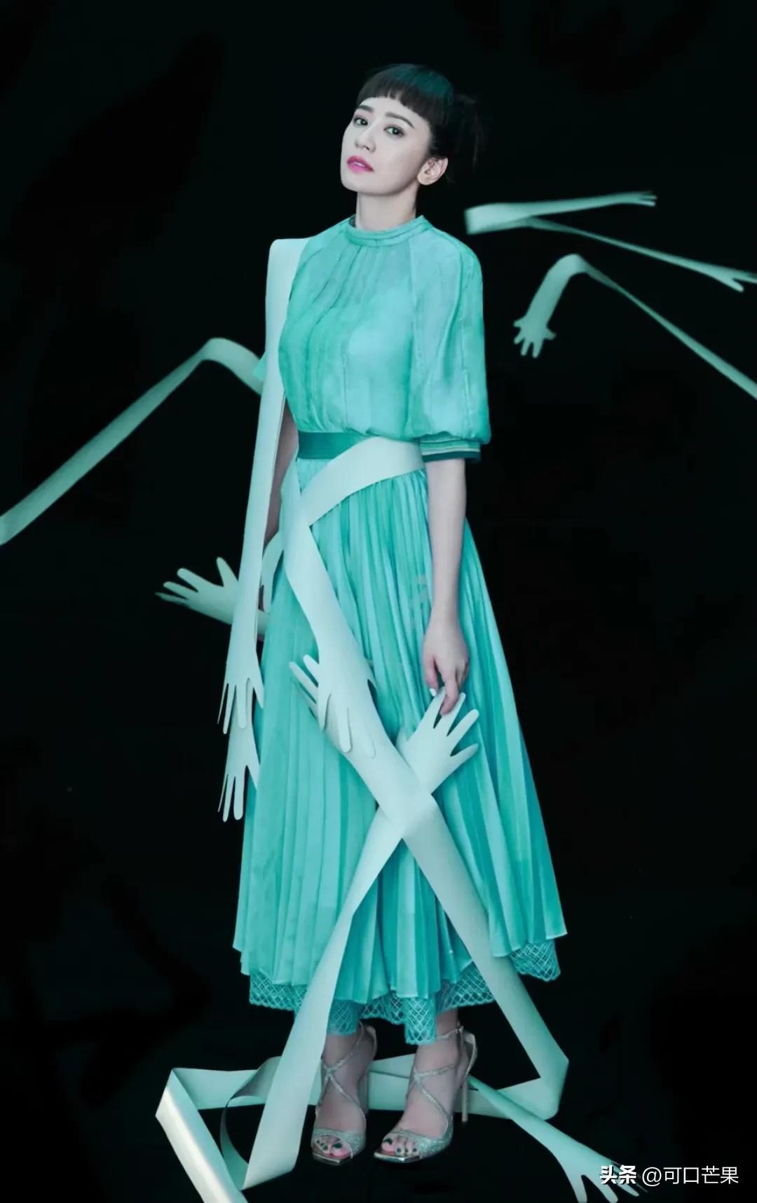 Beautiful goddess Jia Jingwen - iNEWS