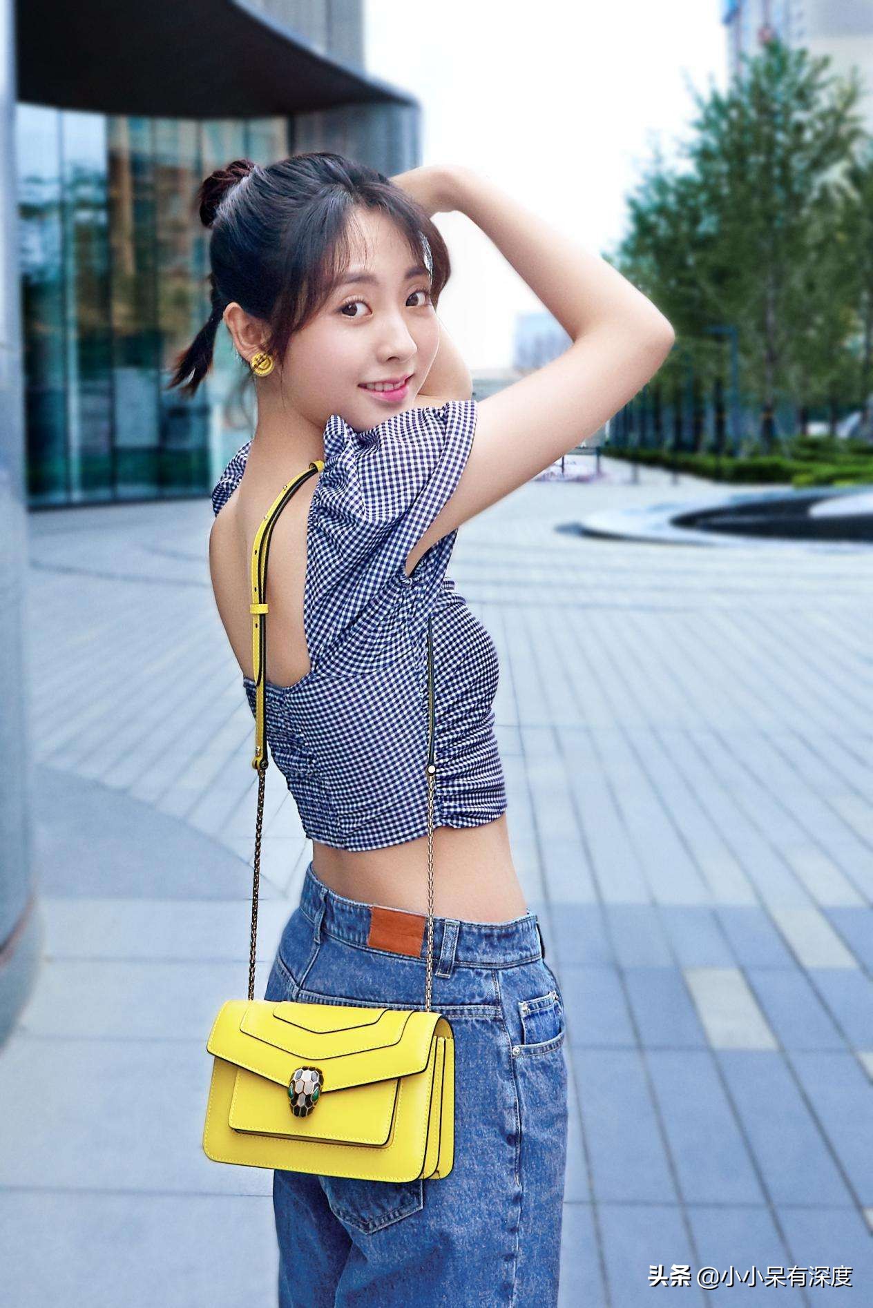 Xing Fei's recent photo is beautiful again, I like this dress so much ...