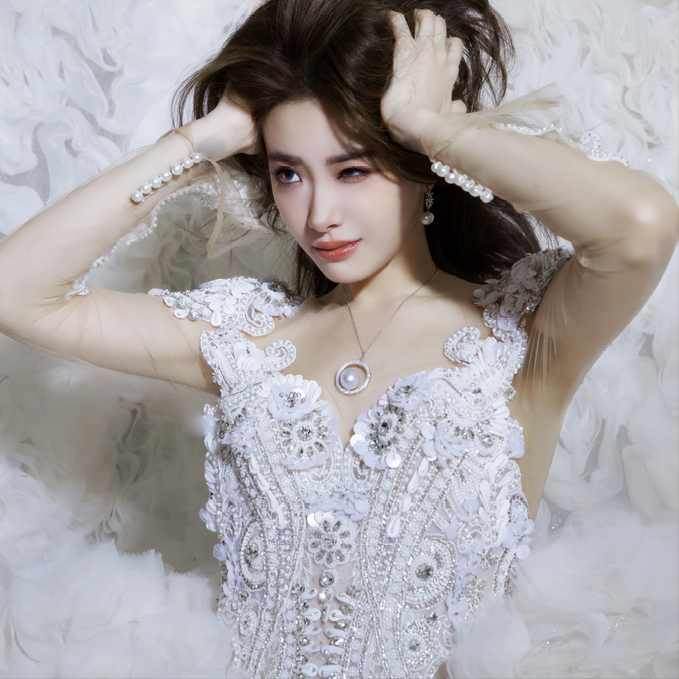 It's hard to get a ticket for Yu Yan's tour, she really chose the right ...