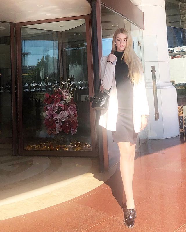 Russian Model | Alisa Manyonok | Alisa Manyonok - iNEWS