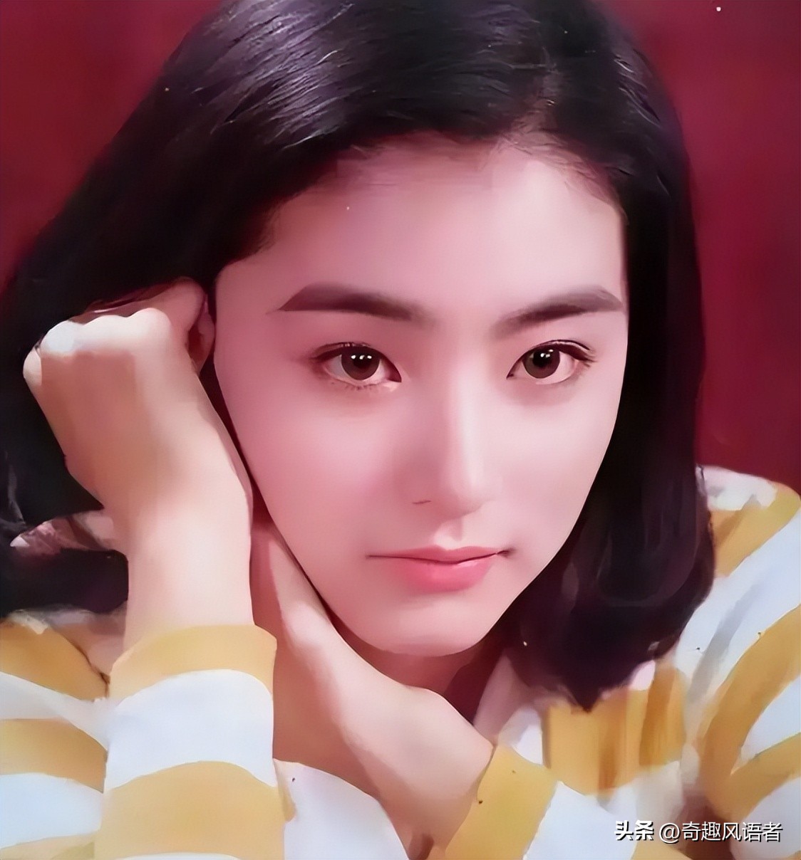 Teresa Teng and Brigitte Lin went nude swimming on the beach in France ...