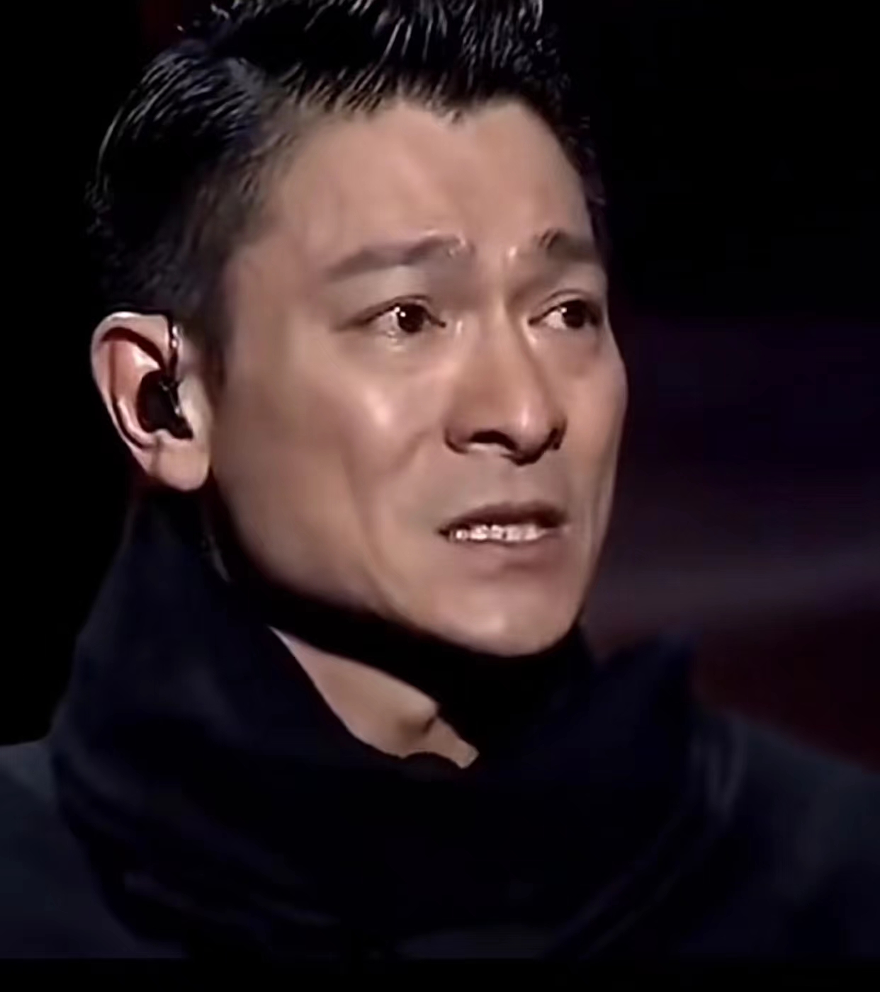 Jike Junyi: Selling miserably to show off his wealth as a mistress, the "simple" persona ...