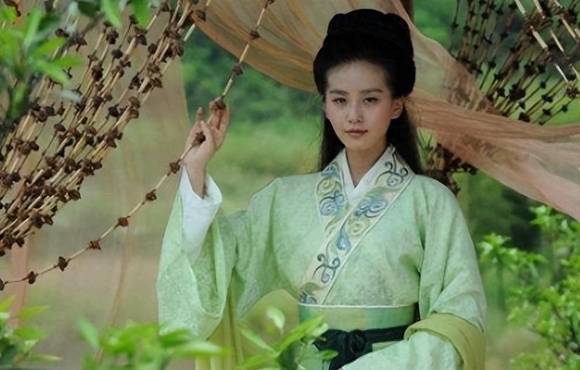 They are obviously beautiful, but they have no aura when it comes to ...