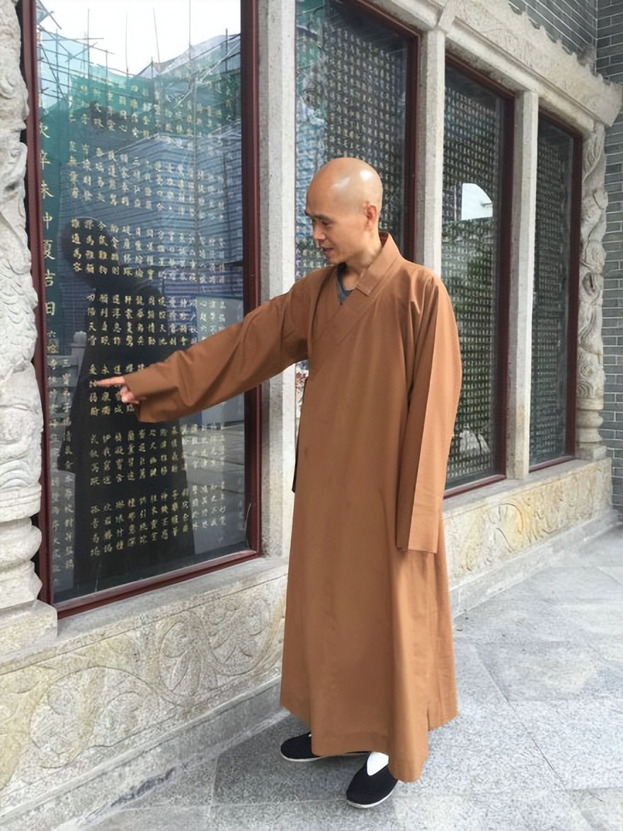 In addition to the "Preface to the Pavilion of King Teng", Wang Bo also ...