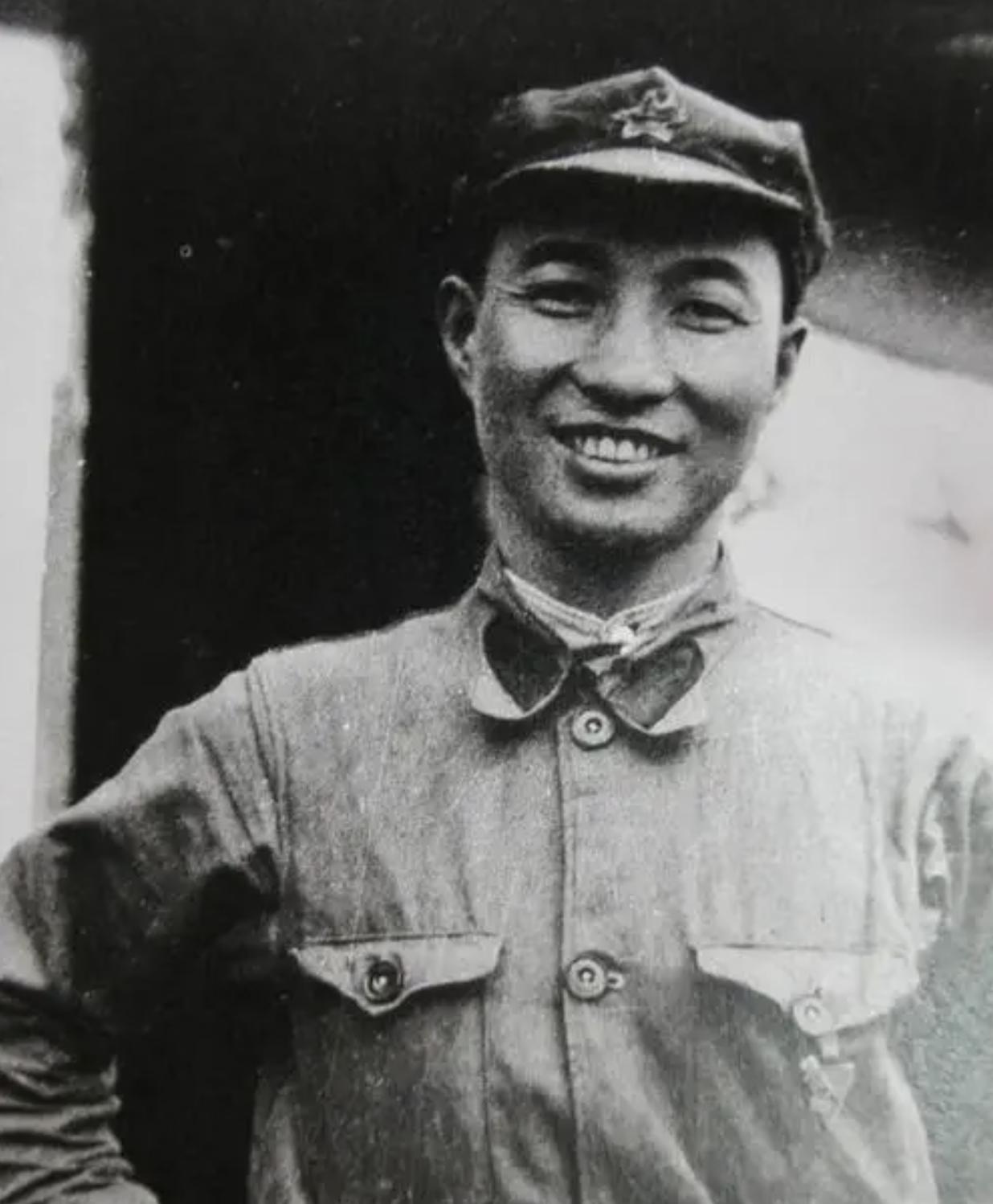 In 1947, Chen Geng's top general was killed in battle, Zhou Xihan cried ...