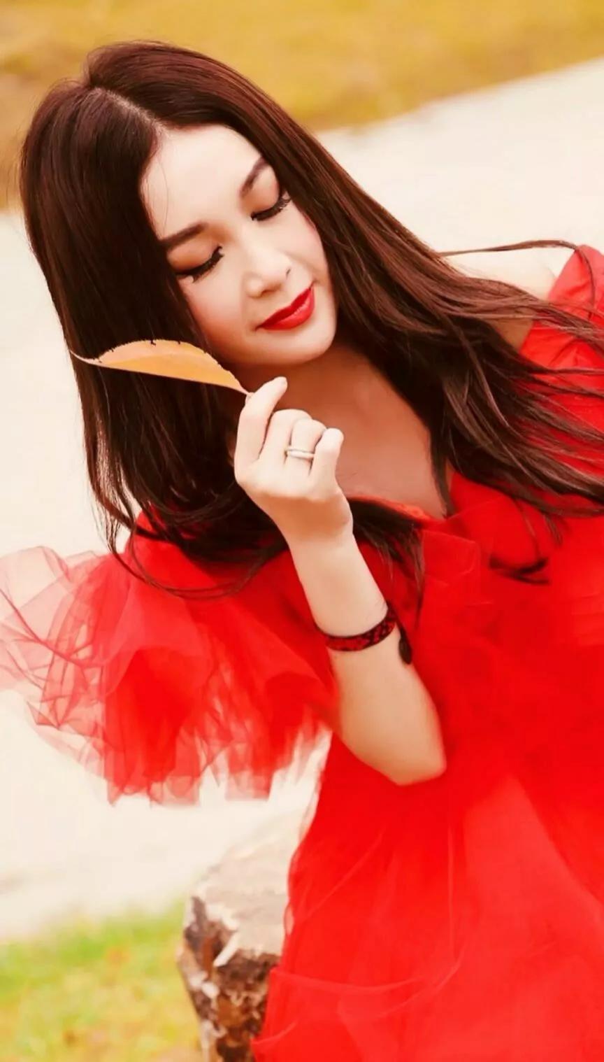 Wen Bixia, the charming and moving goddess of ageless - iNEWS