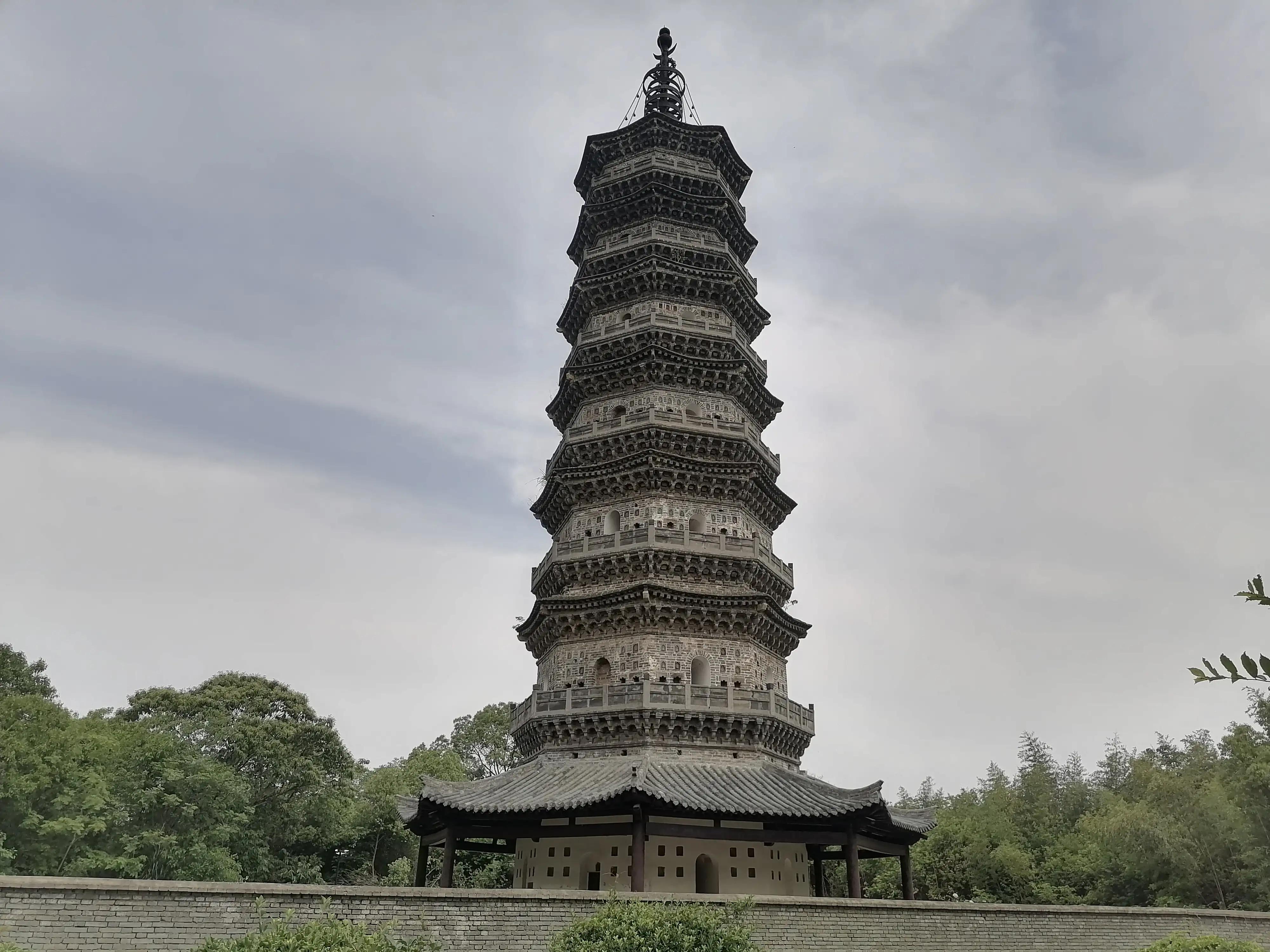 Why does the 43-meter-high tower stand here for thousands of years ...