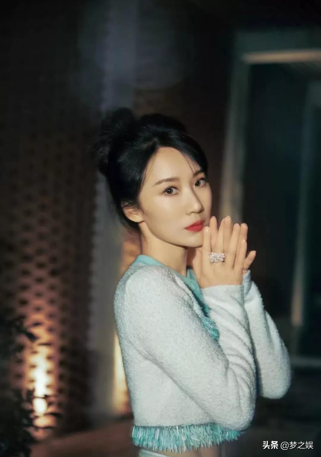 Charming Li Nian - iNEWS