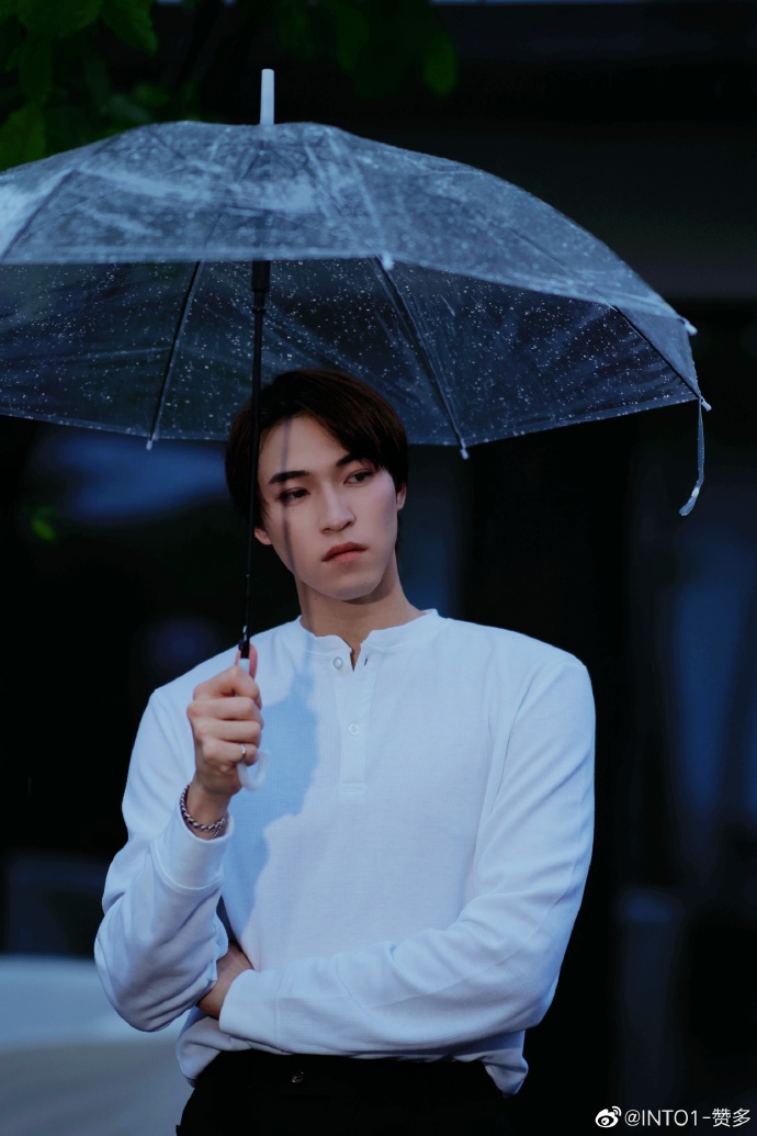 8.10 Picture: Li Yifeng, Yang Yang, Xue Kaiqi, Chen Weiting, Han ...