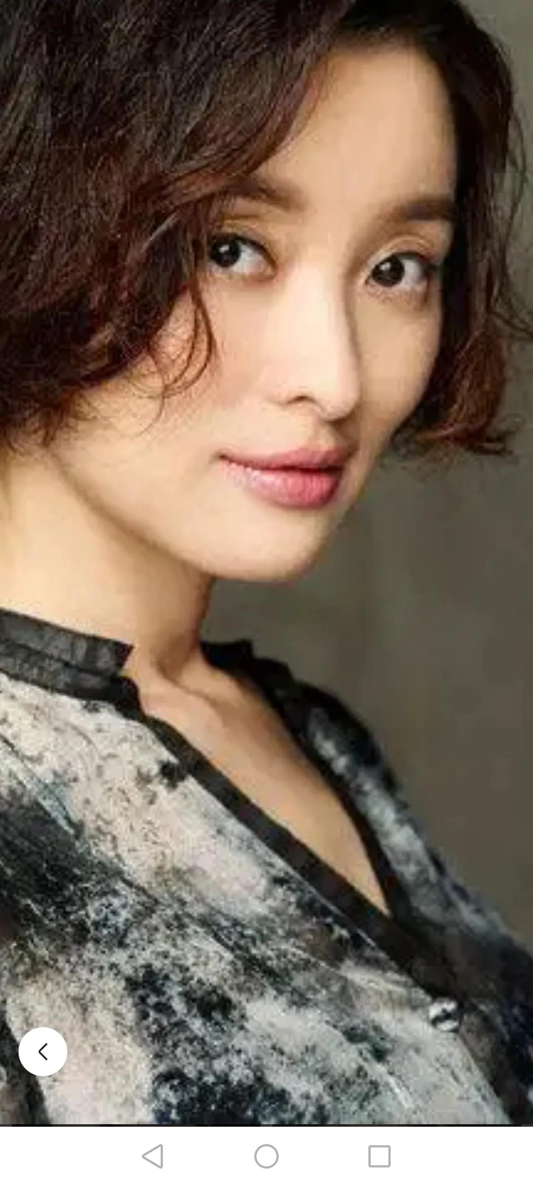 The sense of luxury in actress Wu Yue - iNEWS