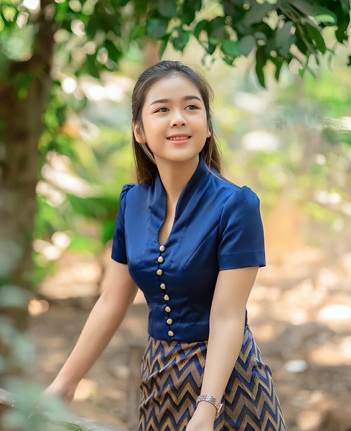 5,000 RMB is equivalent to 1.12 million kyats. How long will you spend ...