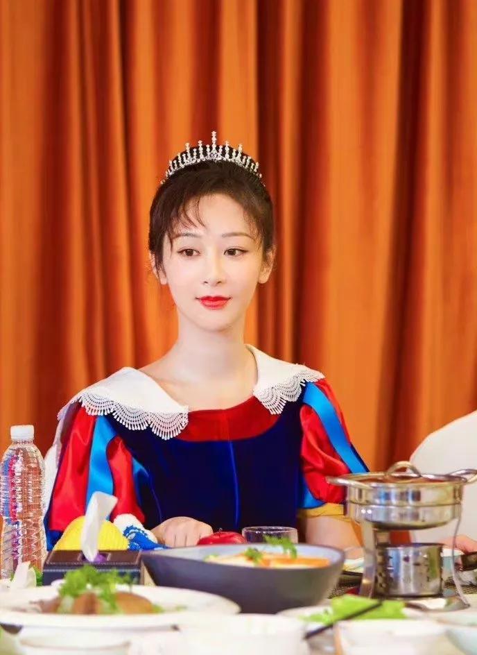 Yang Zi's variety show in 2021 - iNEWS