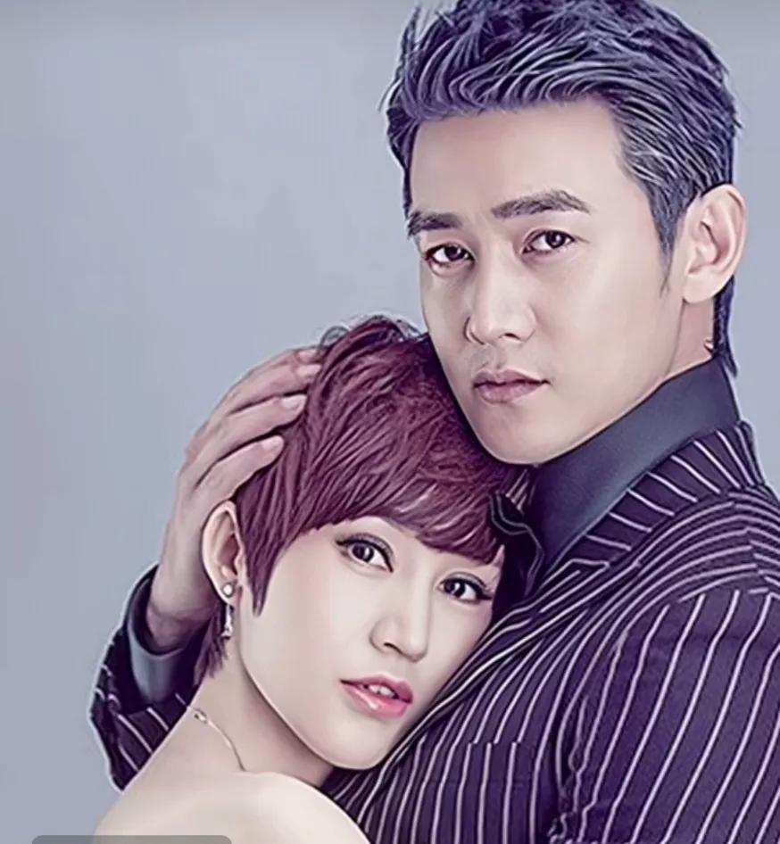 Recently, Bao Lei posted the "DR Diamond Ring" that Lu Yi gave her ...